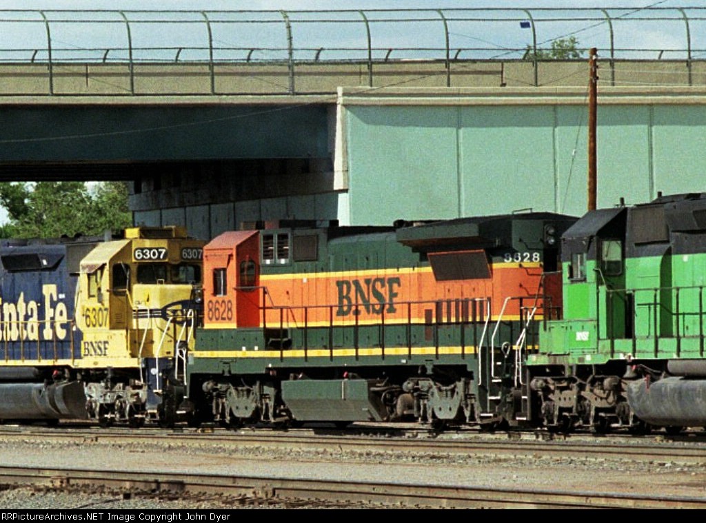 BNSF 8628